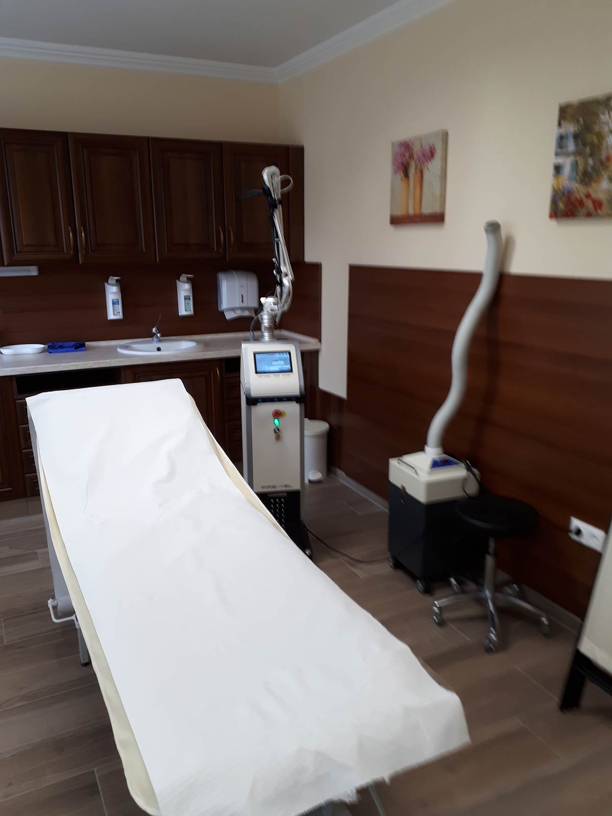 Rendelő - Dr. Ph.D. Csete Béla